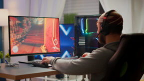 FPSとTPSの違いは何か？共通点や主なeスポーツタイトルも紹介 ｜MEDIA｜HIT GAMING 公式サイト